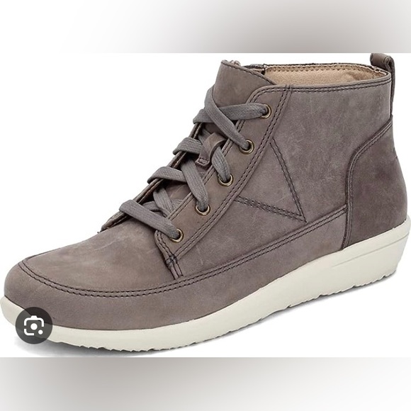 Vionic | Shoes | Vionic Magnolia Shawna Leather Bootiessneakers | Poshmark